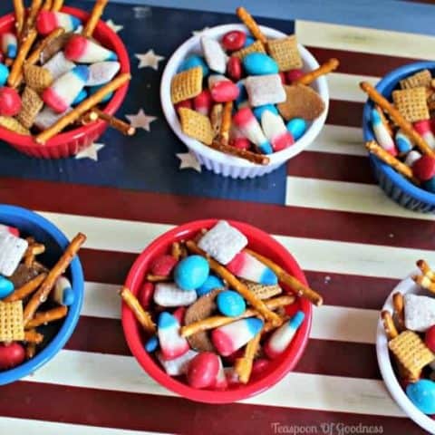 Teaspoon Of Goodness - Easy Peasy Patriotic Snack Mix