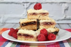 Simple Raspberry Bars Recipe | Teaspoon Of Goodness